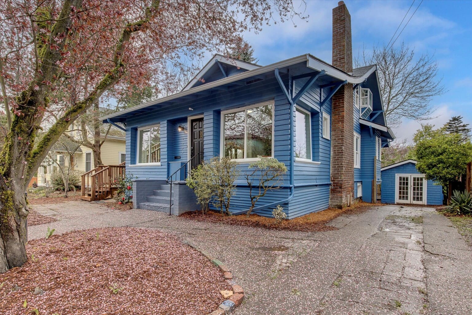 Seattle Neighborhood Guide: Northeast Seattle - Team Diva Real Estate ...