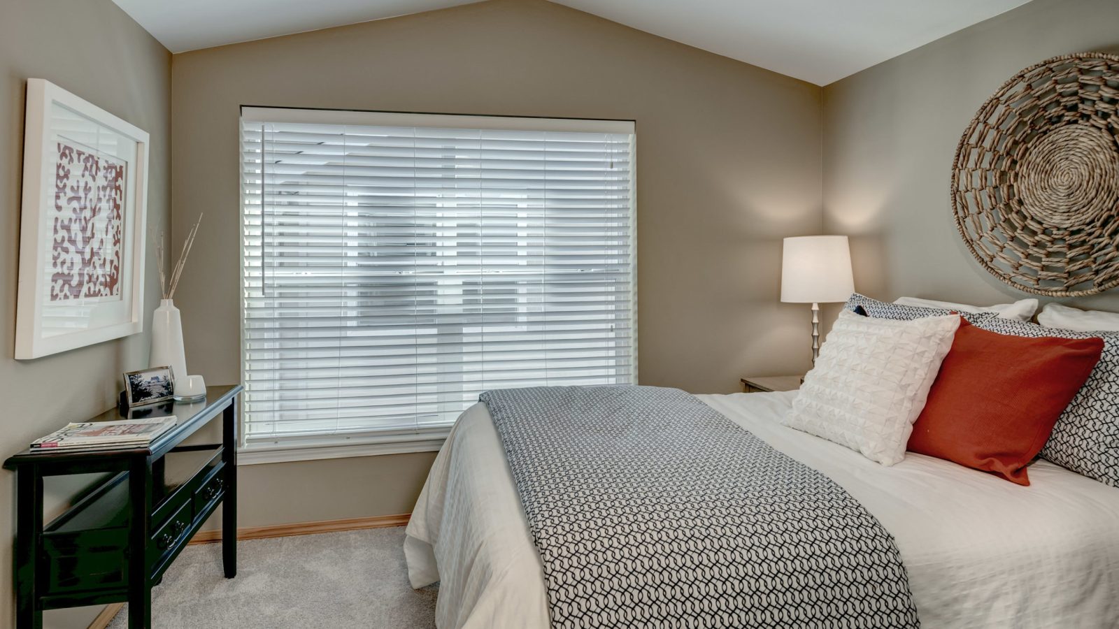 14356 Stone Ave N Seattle, WA 98133